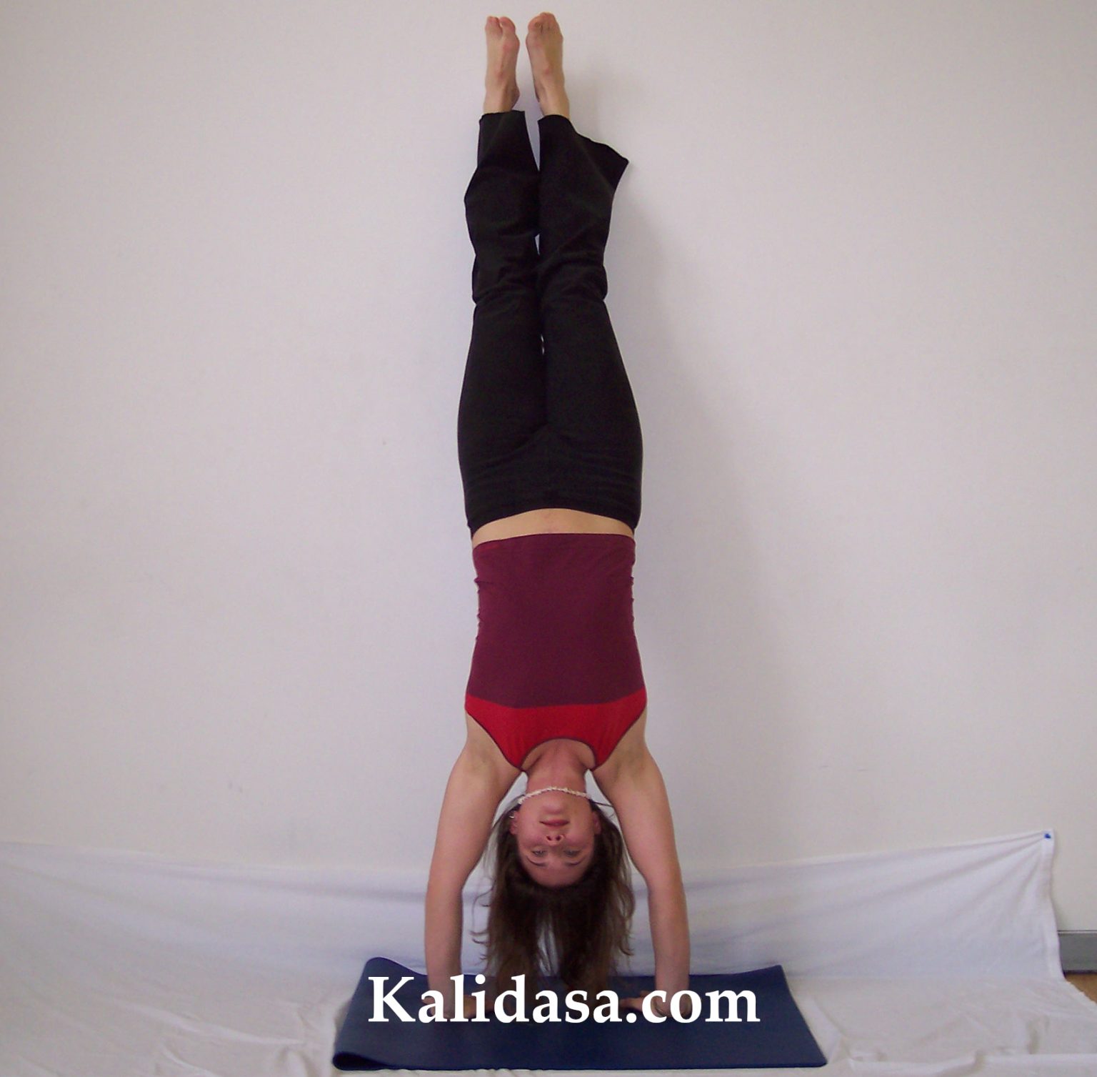 handstand, handstand yoga pose,